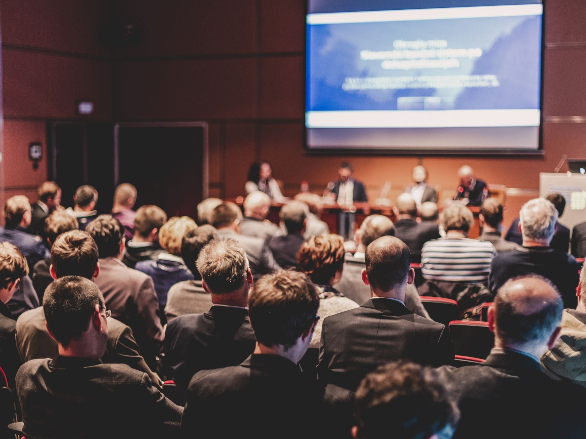 Discover The Top Corporate Event Trends Shaping 2025 – Coffee On Cue