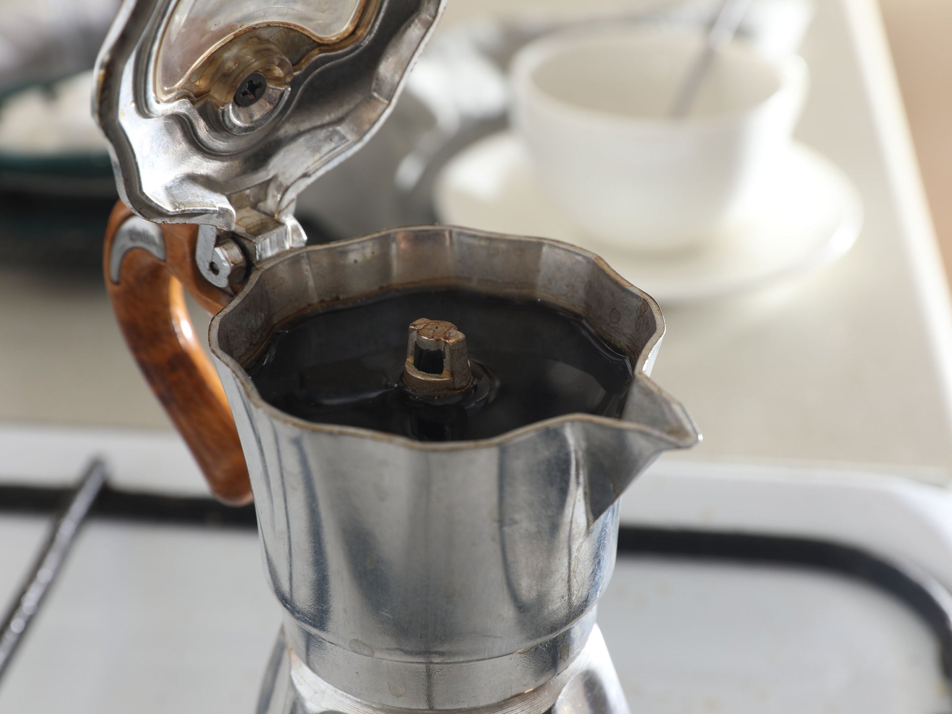 How To Make Stovetop Coffee – Coffee On Cue