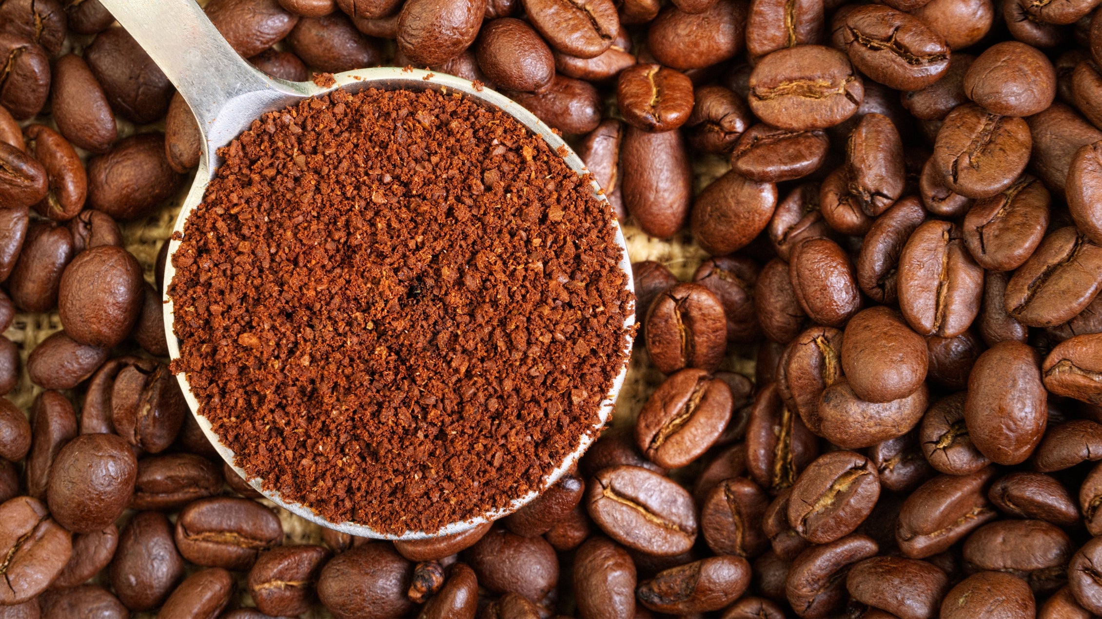 Ground Coffee Versus Whole Beans – Coffee On Cue